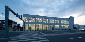 Primus centre | showroom and office building